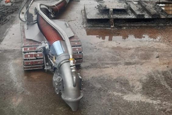 Tank cleaning suction robot for rent | AQ-Rent