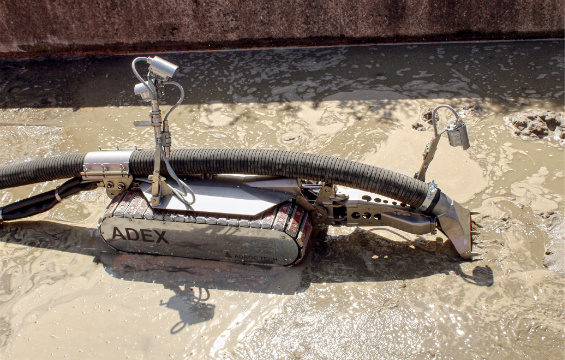 Tank cleaning suction robot for rent | AQ-Rent